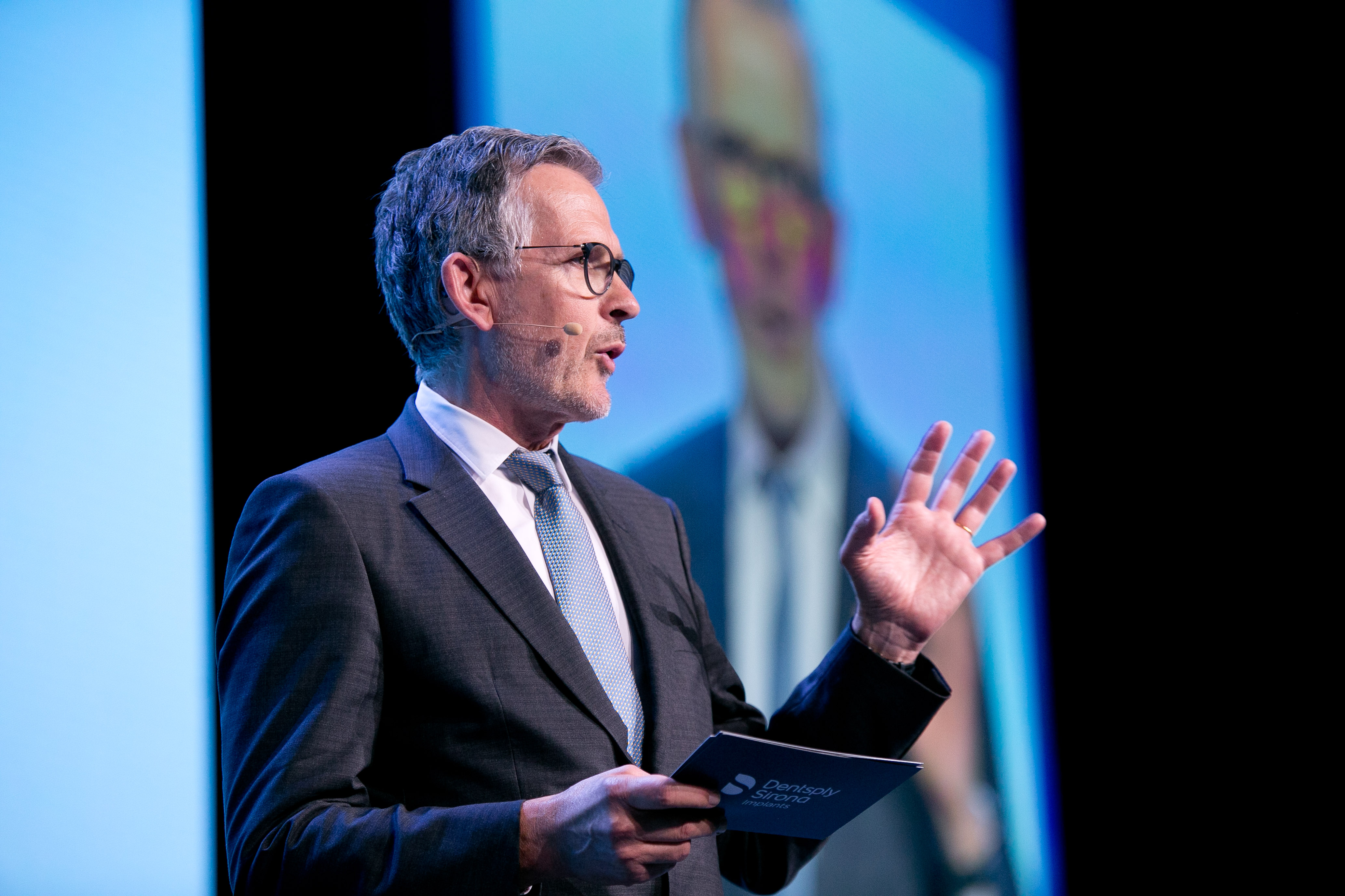 Dental News - Dentsply Sirona demonstrates future of Ankylos system in ...