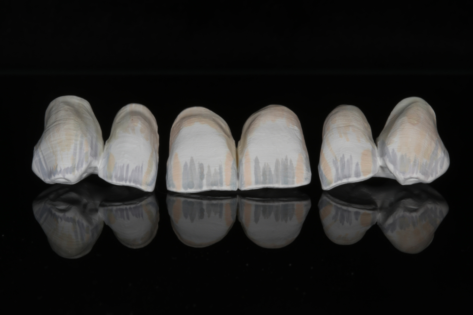 The zirconia dream team: Effect liquids and micro-layering